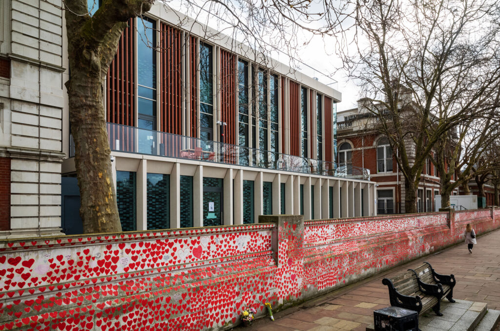 LIHE London - Fassadeninnovation für Healthcare | GIG - building.character